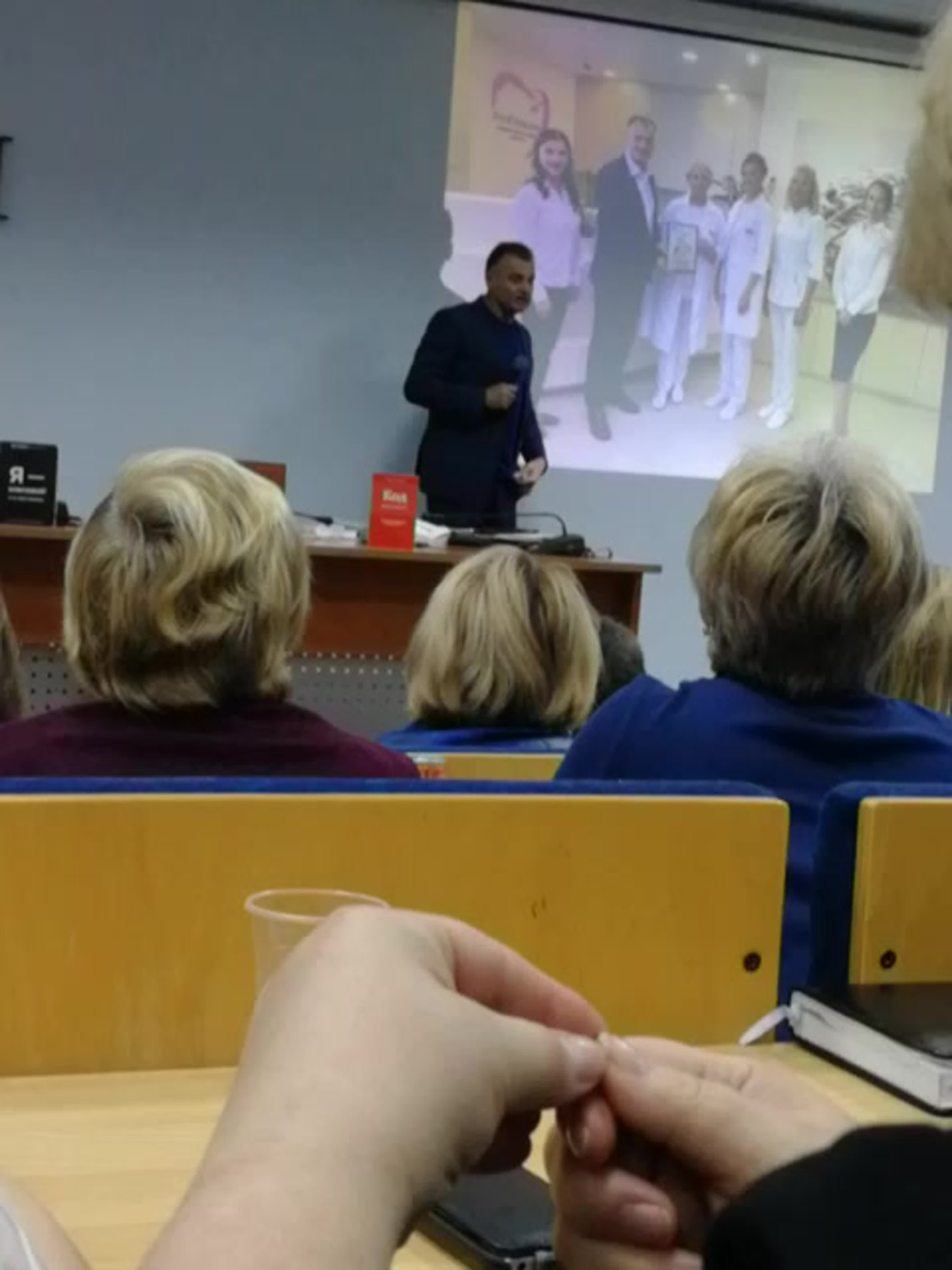 /storage/9016-4EF8/SHAREit/videos(0)/VID_20191111_213436.mp4 — Видео от ...